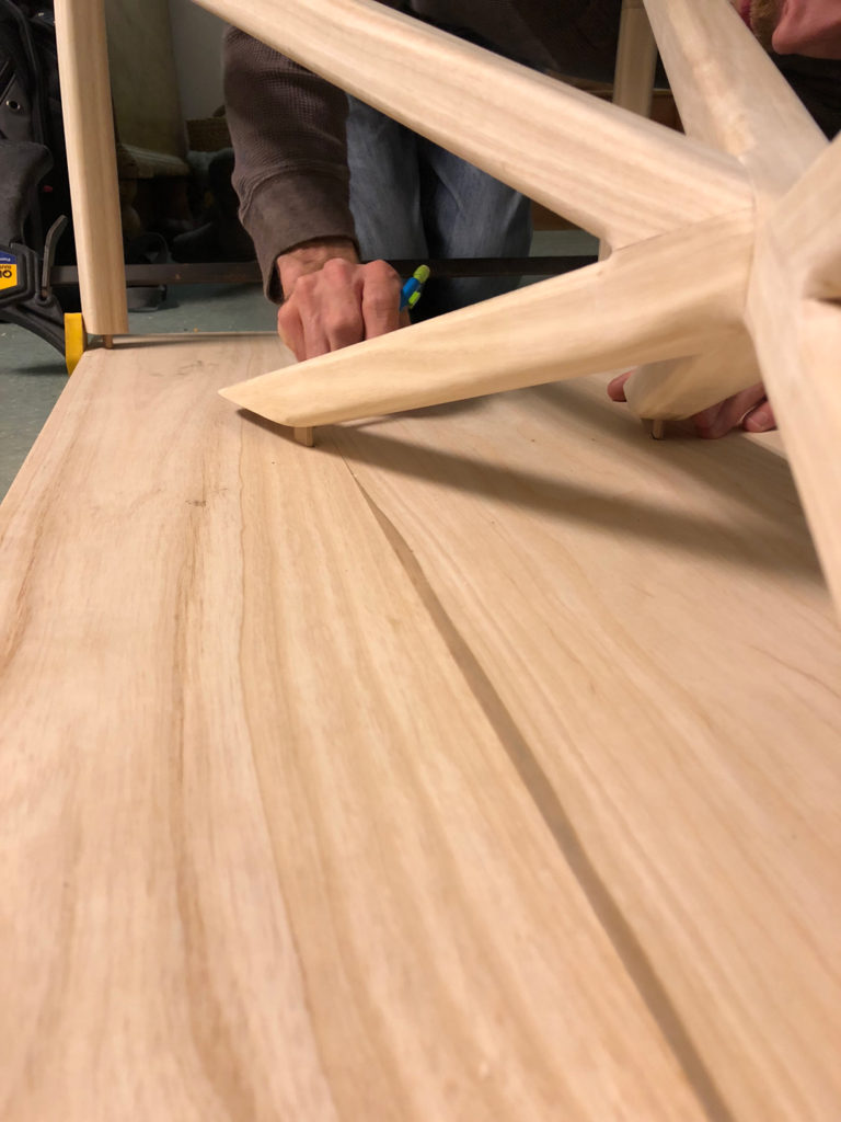 Modern Curved Leg X Bench | Tutorial - Dorsey Designs